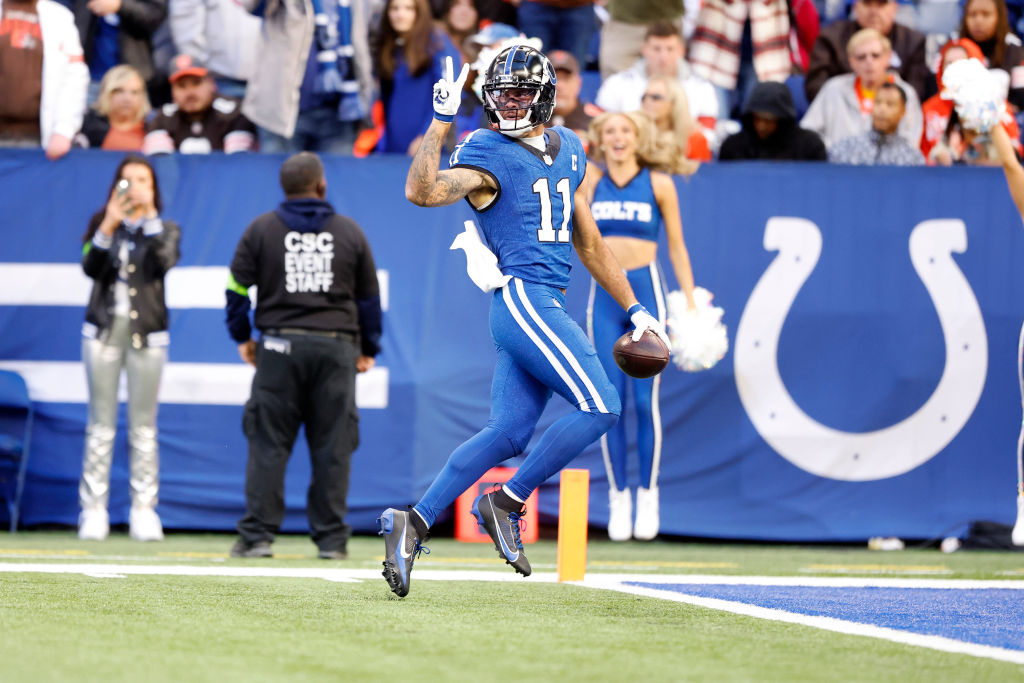 A Closer Look At The Colts 'Indiana Nights' Uniforms In Game Action