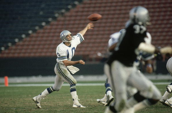 The Top 10 Greatest Left Handed QBs in NFL History