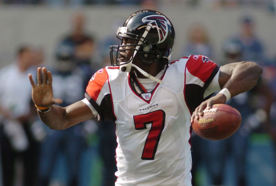 The Top 10 Greatest Left Handed QBs in NFL History