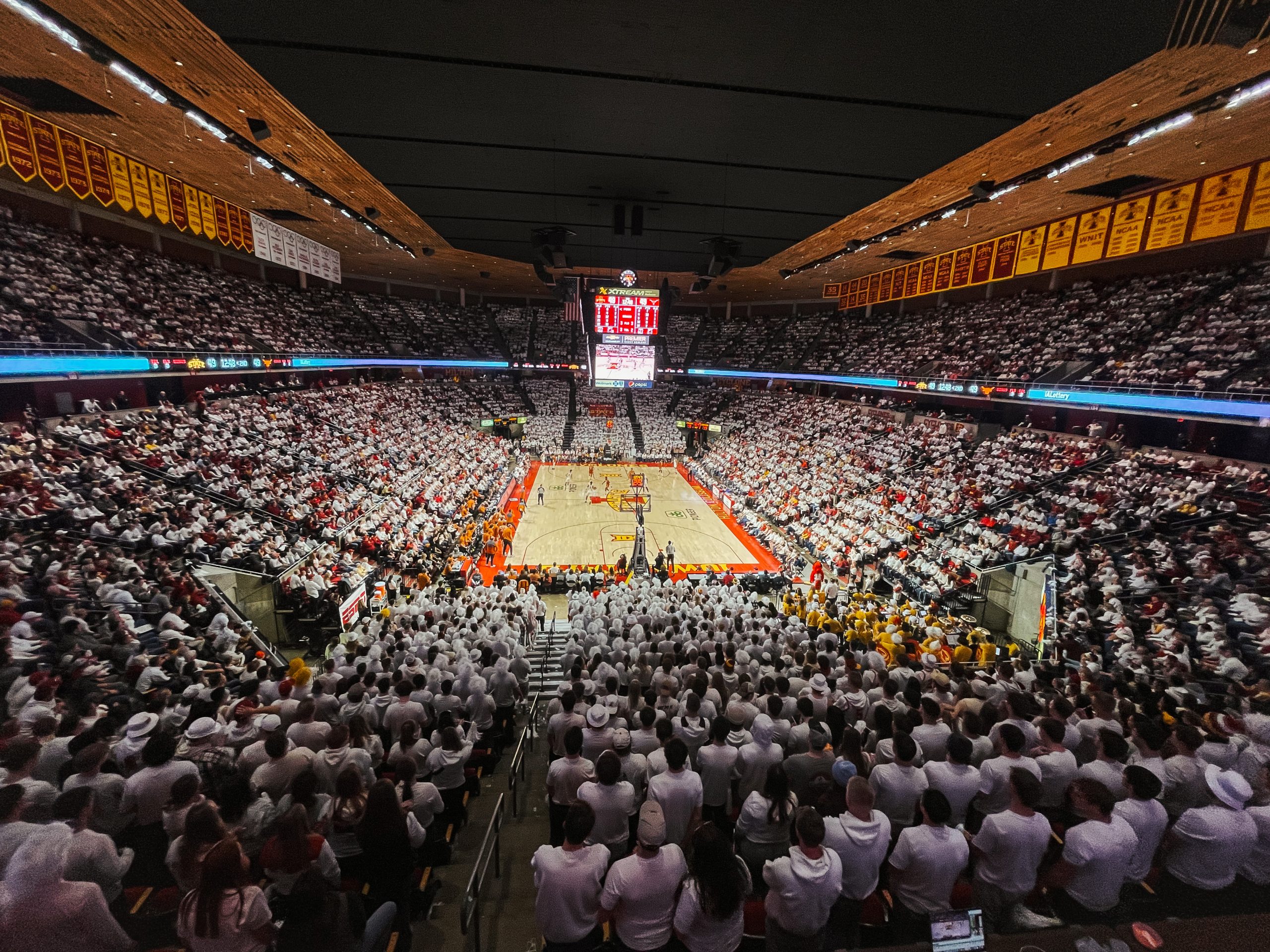 Top 15 Toughest College Basketball Arenas To Play At