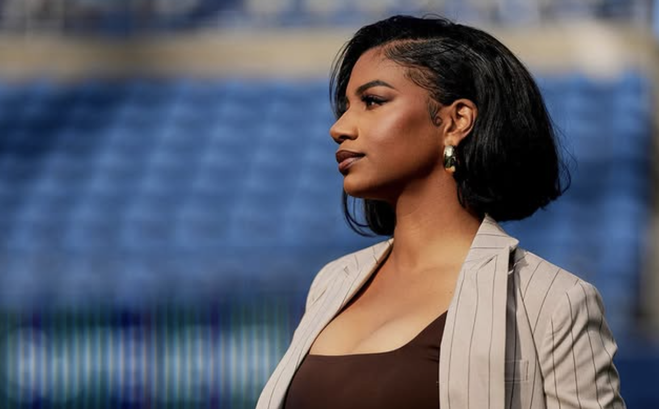 25 Photos Of Top Female Sports Media Personality, Taylor Rooks