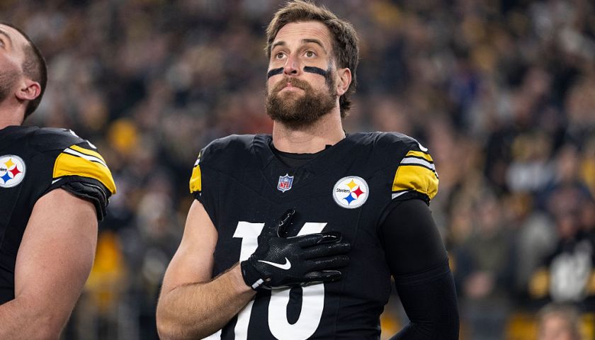 Top 5 All-Time NFL Draft "Girlfriend Moments"